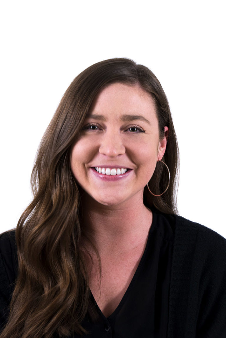 Laura C head shot Dec 2018 III-2-800X1200 - LeggeHealth.ca